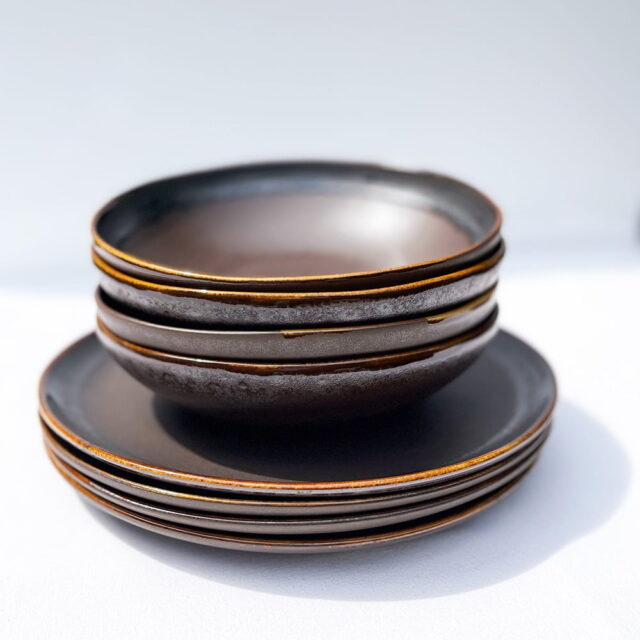 Bruin Servies 16 delig met Pastaborden en Kommen • UNRO
